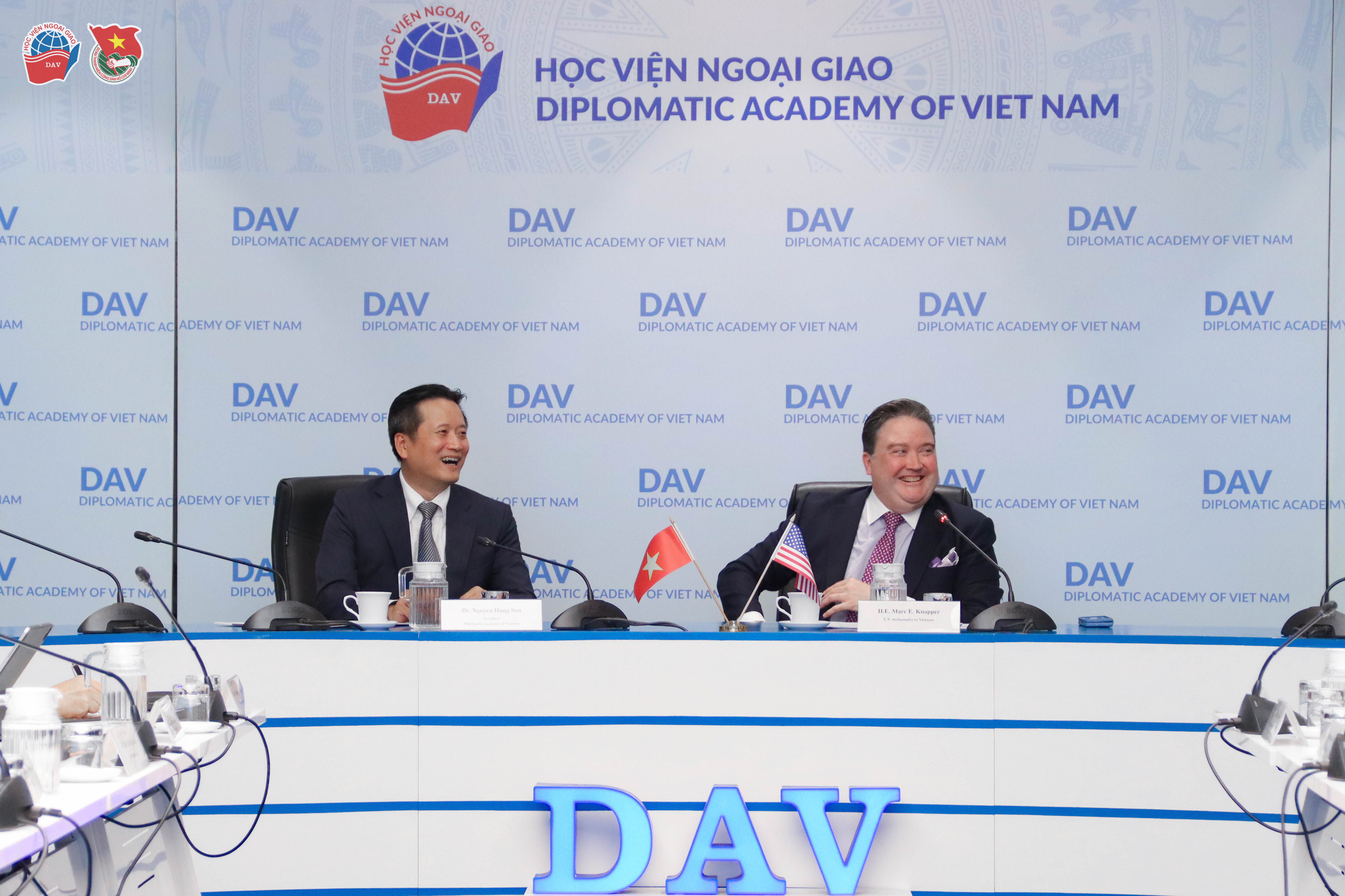 Đại sứ Marc Knapper có khả năng rời Việt Nam trong đợt cải tổ ngoại ...